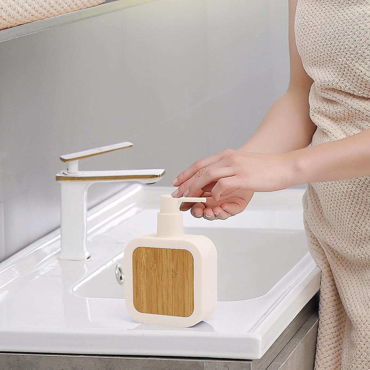 390ml Liquid Soap Dispenser Multipurpose Kitchen Sink Rustic Empty Bathroom Manual Soap Dispenser for Shampoo Lotion Hand Soap Bath Cream, White