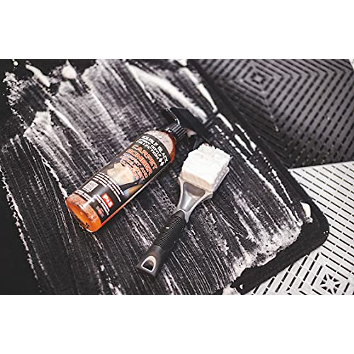 P&S Professional Detail Products - Carpet Bomber - Carpet and Upholstery Cleaner; Citrus Based Cleaner Dissolves Grease and Lifts Dirt; Highly Dilutable; Great on Engines & Wheel Wells (1 Pint)