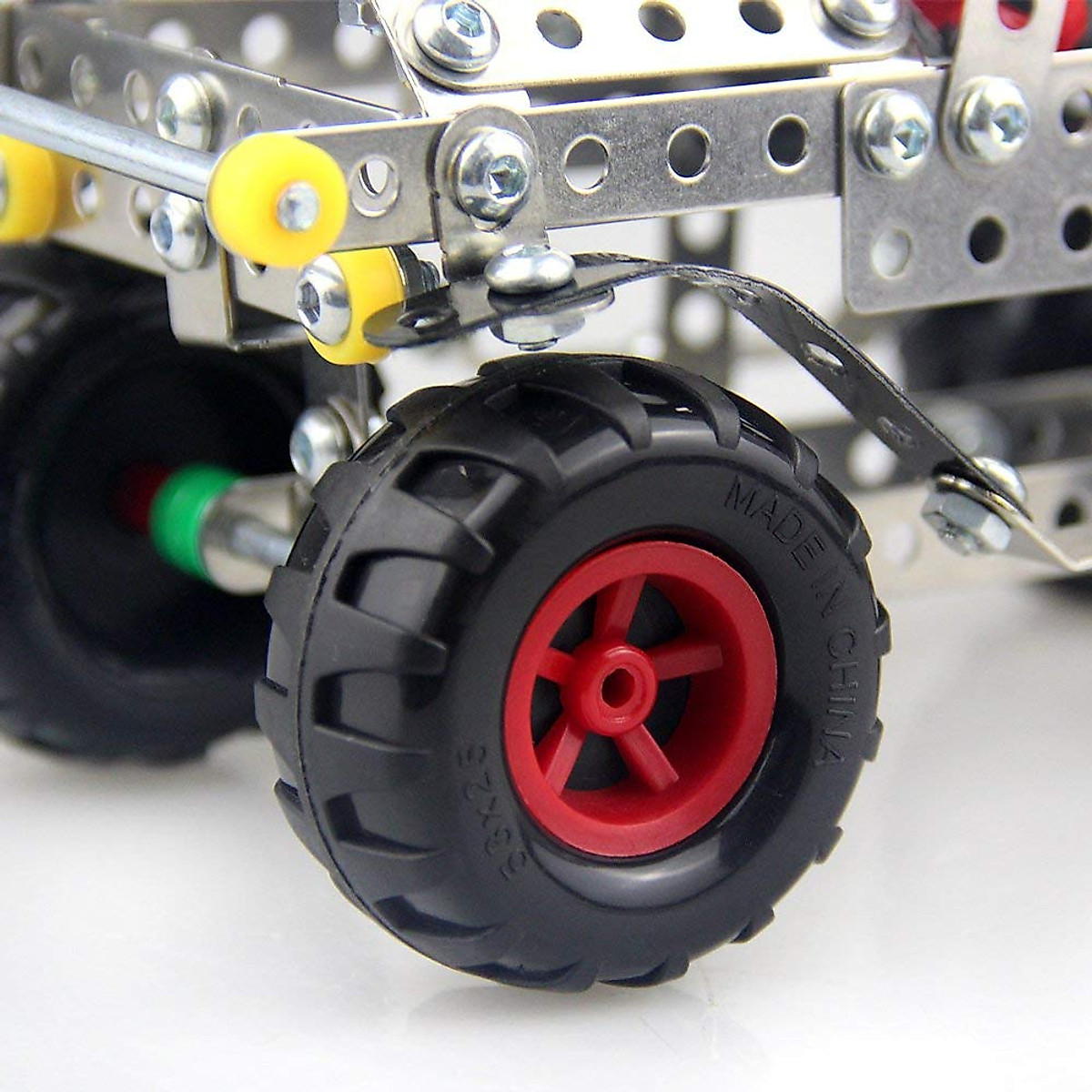 IRON COMMANDER STEM Jeep Building Toy Kit - Erector Set Model Kit, Metal Building Set, Steam Education Toy for Boys & Girls Age 8 and Up - 251 Parts