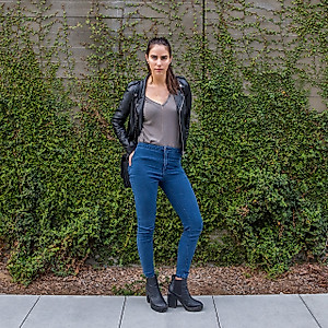 Benevolence LA 14k Gold Lariat Necklace for Women | Gold Bar Necklace | Candace Cameron Designed Y Necklace for Women | Long Chain Necklace | Drop Necklace | Accessories for Women | Gifts for Her