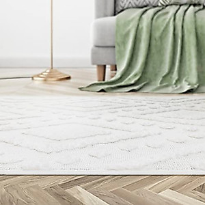 Antep Rugs Palafito 5x7 Diamond Geometric High-Low Pile Shag Textured Indoor Area Rug, White, 5'3" x 7'6"