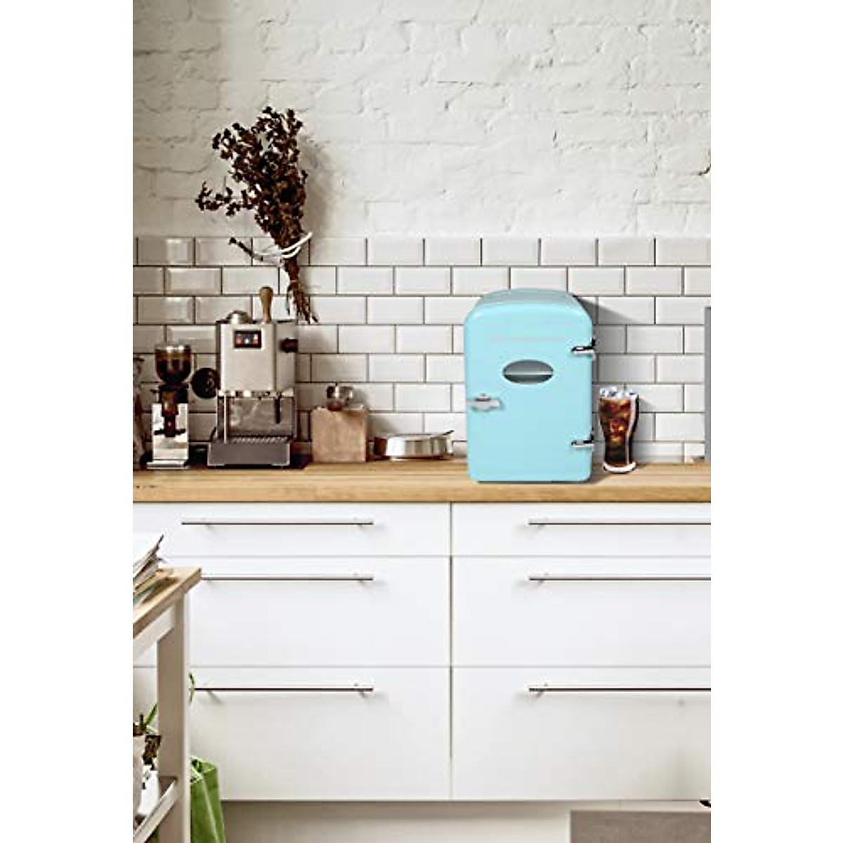 Frigidaire EFMIS175-BLUE Portable Mini Fridge-Retro Extra Large 9-Can Travel Compact Refrigerator, Blue, 6 Liters