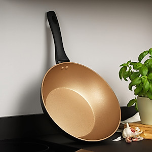 Russell Hobbs RH01672BEU7 Opulence Collection Non-Stick 28 cm Stirfry Pan, Induction and Dishwasher Safe, PFOA Free, Black and Gold, Aluminium Body, Soft Bakelite Handle, Metal Utensil Safe