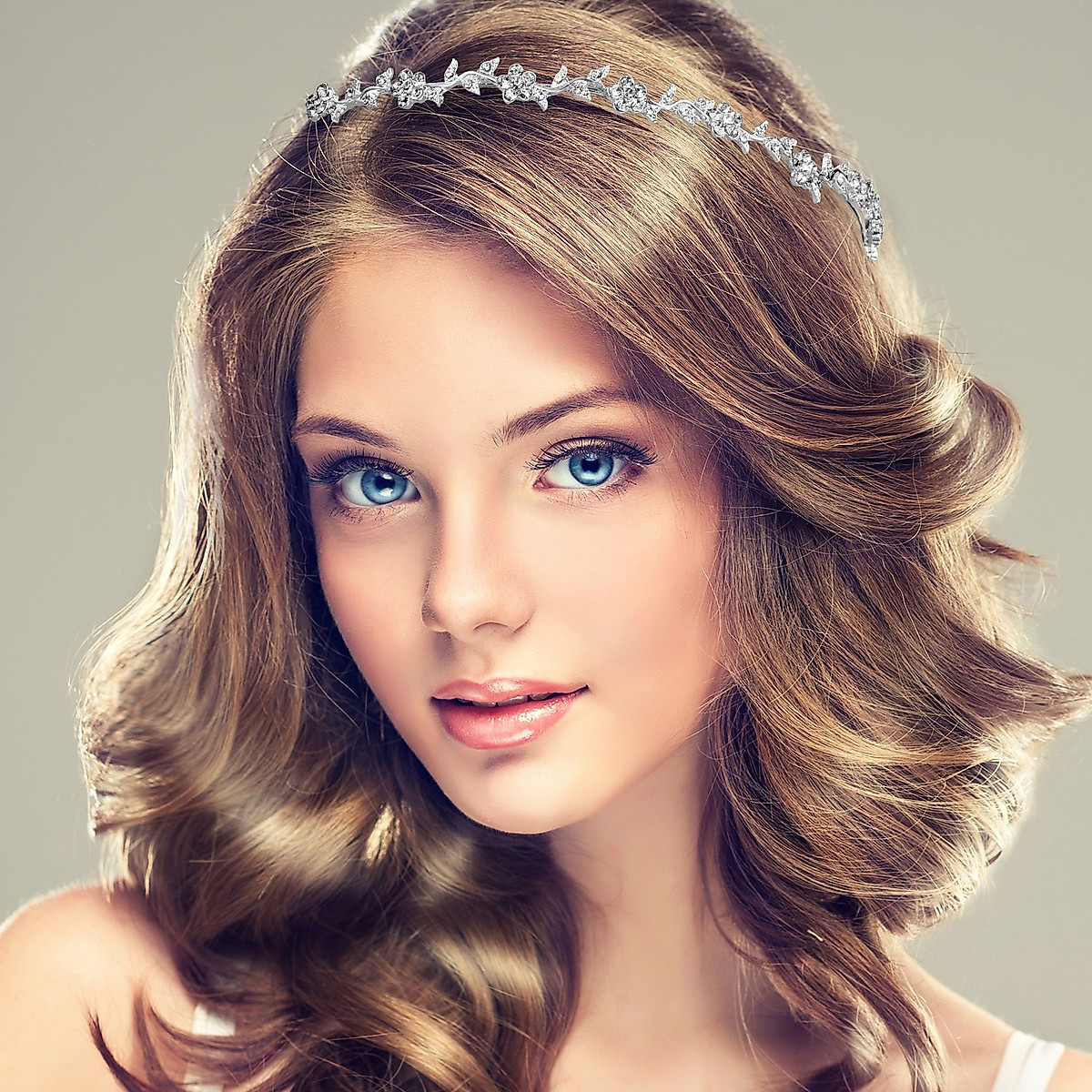 TecUnite 4 Pieces Rhinestones Wedding Headbands Crystal Flower Girl Leaves Crown Headband Tiara Women's Faux Pearl Rhinestones Headdress for Bride Bridesmaids Wedding Party (Style Set 1)