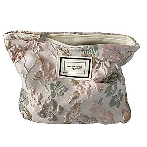 Aesthetic Floral Makeup Bag Coquette Cosmetic Bag Lace Cute Make up Bag Travel Quilted Cosmetic Pouch for Women