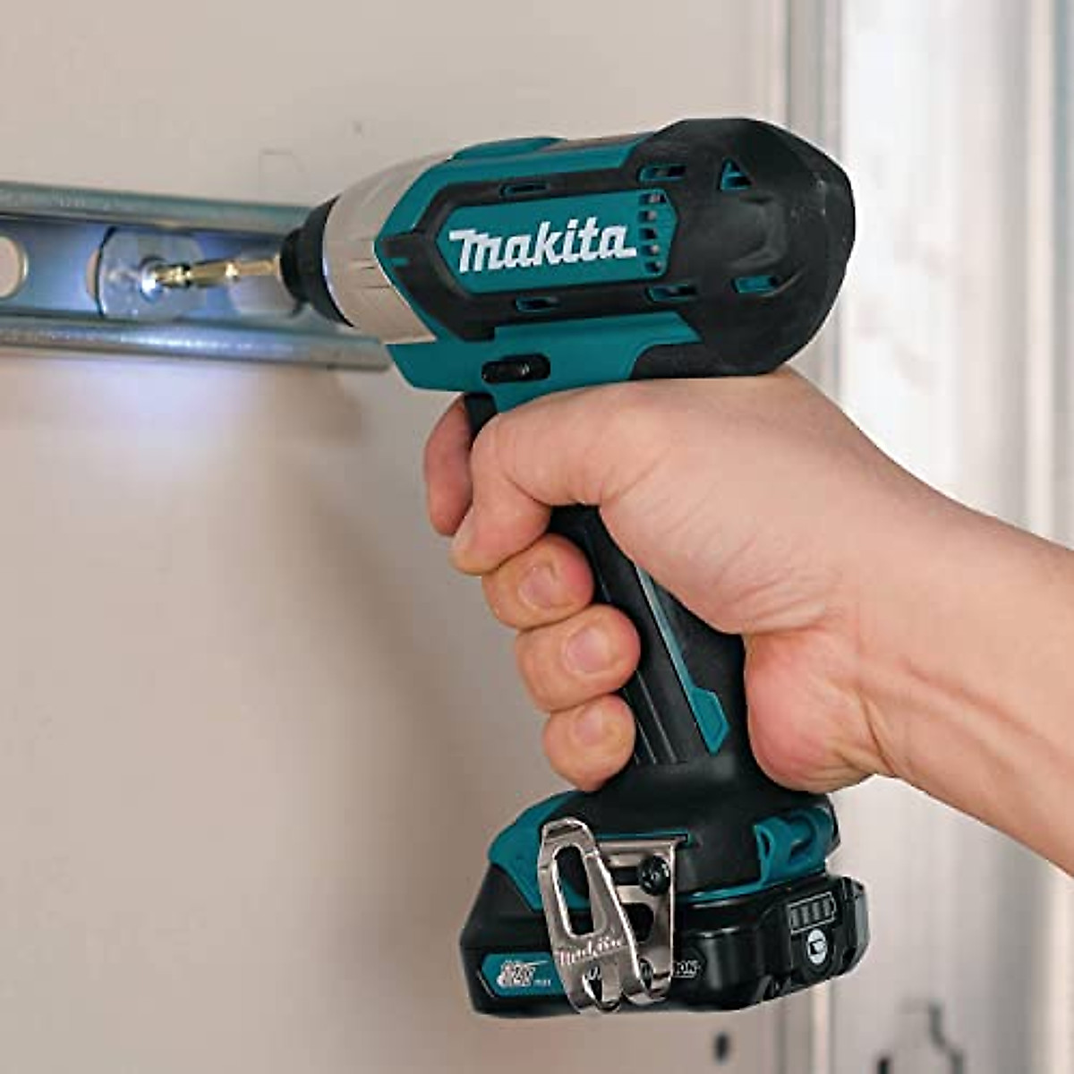 Makita CT230R 12V max CXT® Lithium-Ion Cordless 2-Pc. Combo Kit (2.0Ah)