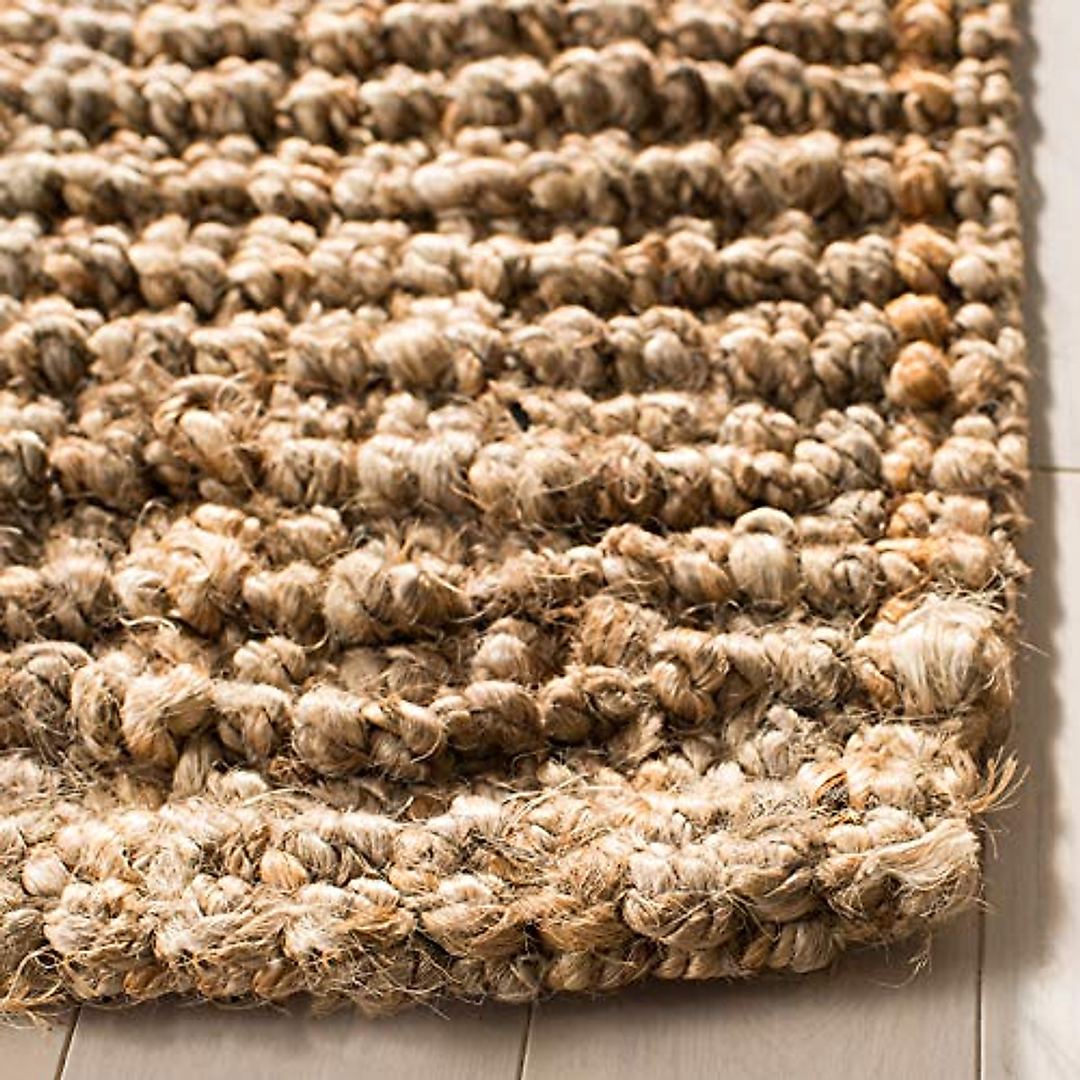 SAFAVIEH Natural Fiber Collection Accent Rug - 2' x 3', Natural, Handmade Chunky Textured Jute 0.75-inch Thick, Ideal for High Traffic Areas in Entryway, Living Room, Bedroom (NF447A)