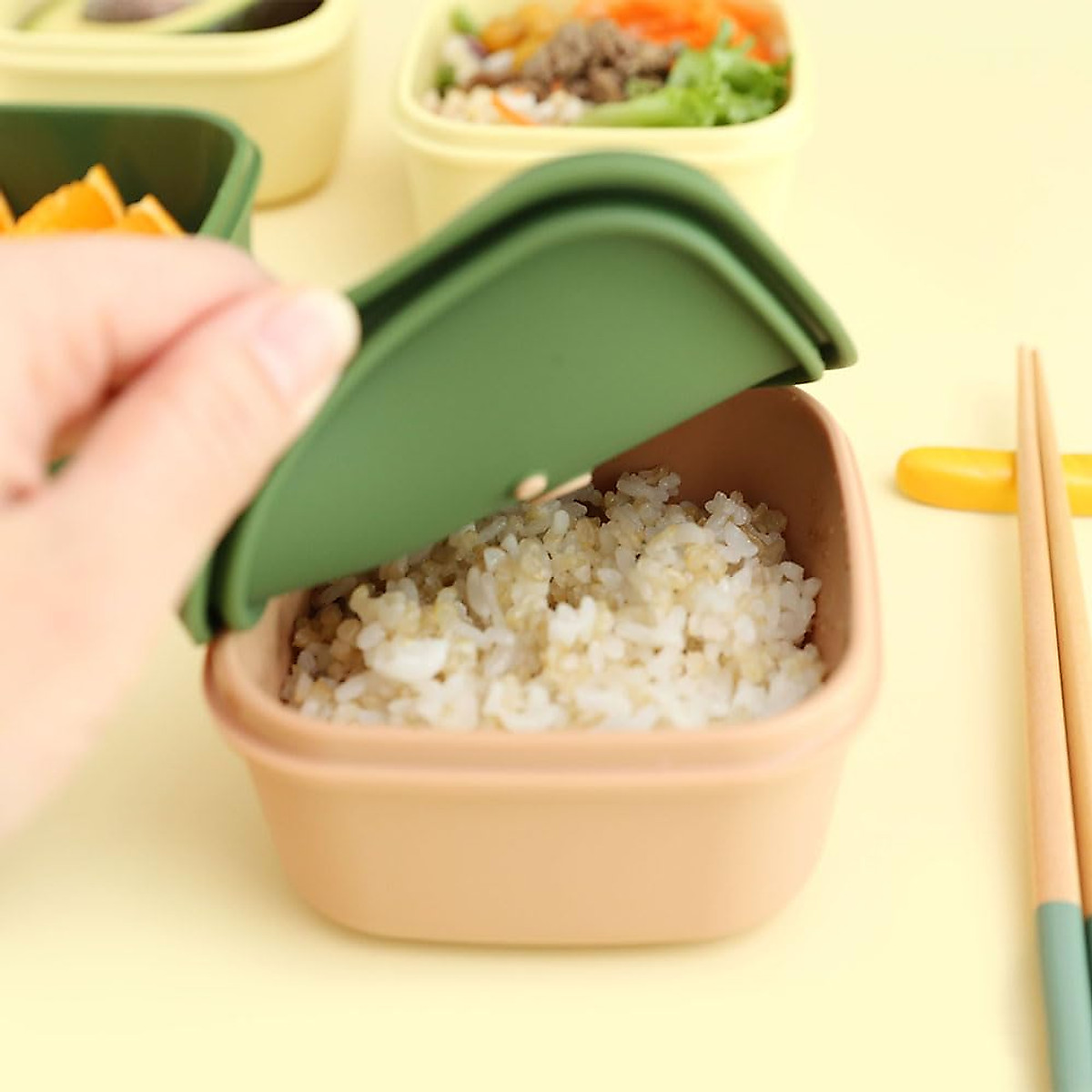 Housetip Silicone Food Containers,10.1oz 300ml 3Pcs, BPA Free Premium Silicone with Steamhole Lid, Dishwasher,Microwave and Freezer Safe,Semi-persistent Use,Food Grade, FDA