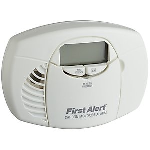 First Alert Carbon Monoxide Detector Alarm|No Outlet Required with Digital Display and Peak Memory, Battery Operated, CO410 , White