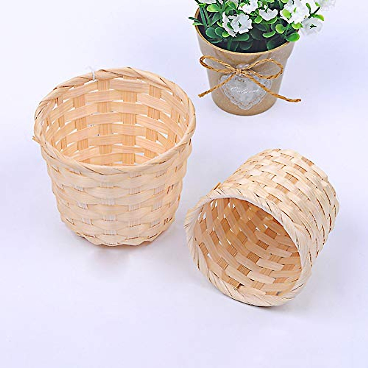 Desktop Bamboo Weaving Storage Basket, Small Household Bamboo Wood Woven Storage Box for Debris Crafts Toys Jewelry Organizer Desk Decoration Desktop Flower Pot Garbage Can S