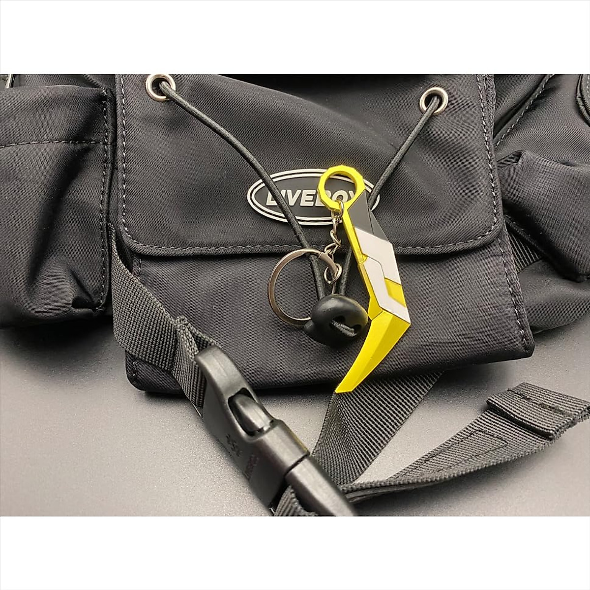 MING XING SHENG Game Valorant Keychain, Prime 2.0 Karambit Knife Keychain, Varlor Keychain gold Claw Knife