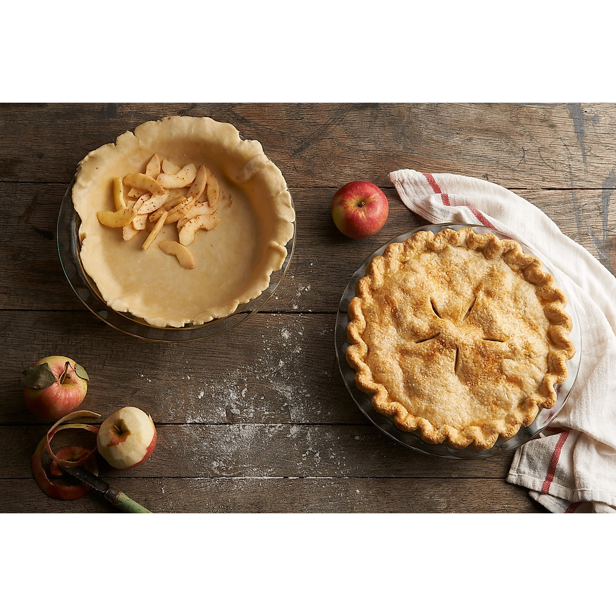 Pyrex 2-Piece Glass Pie Plate Set, 9.5-Inch Pie Dish, Baking Dish, Dishwashwer, Microwave, Freezer and Pre-Heated Oven Safe