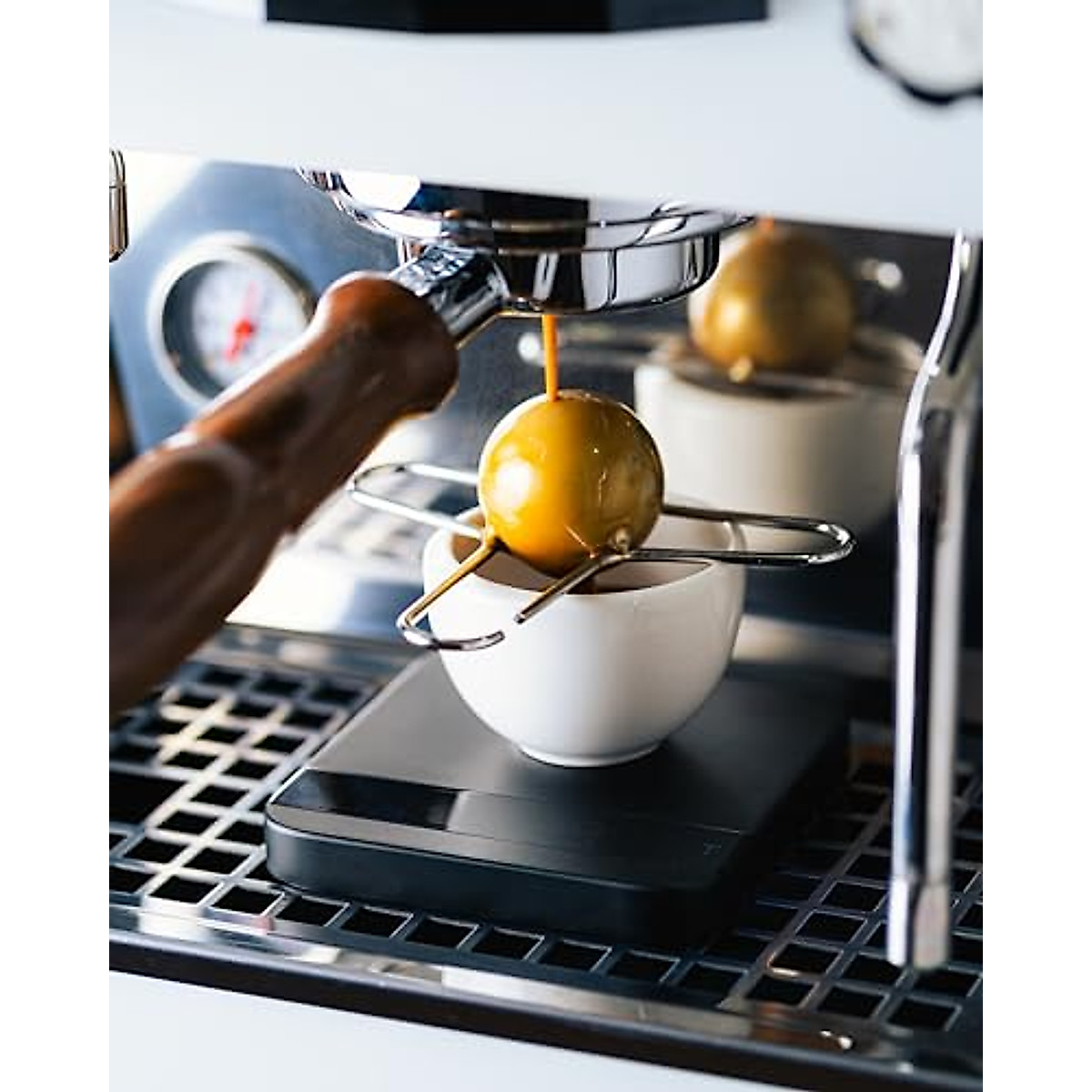 Coffee Alive Extract Chilling Espresso Ice Ball, gift for coffee enthusiasts. Espresso Chiller. Lock in more flavour with frozen stainless steel ball espresso.