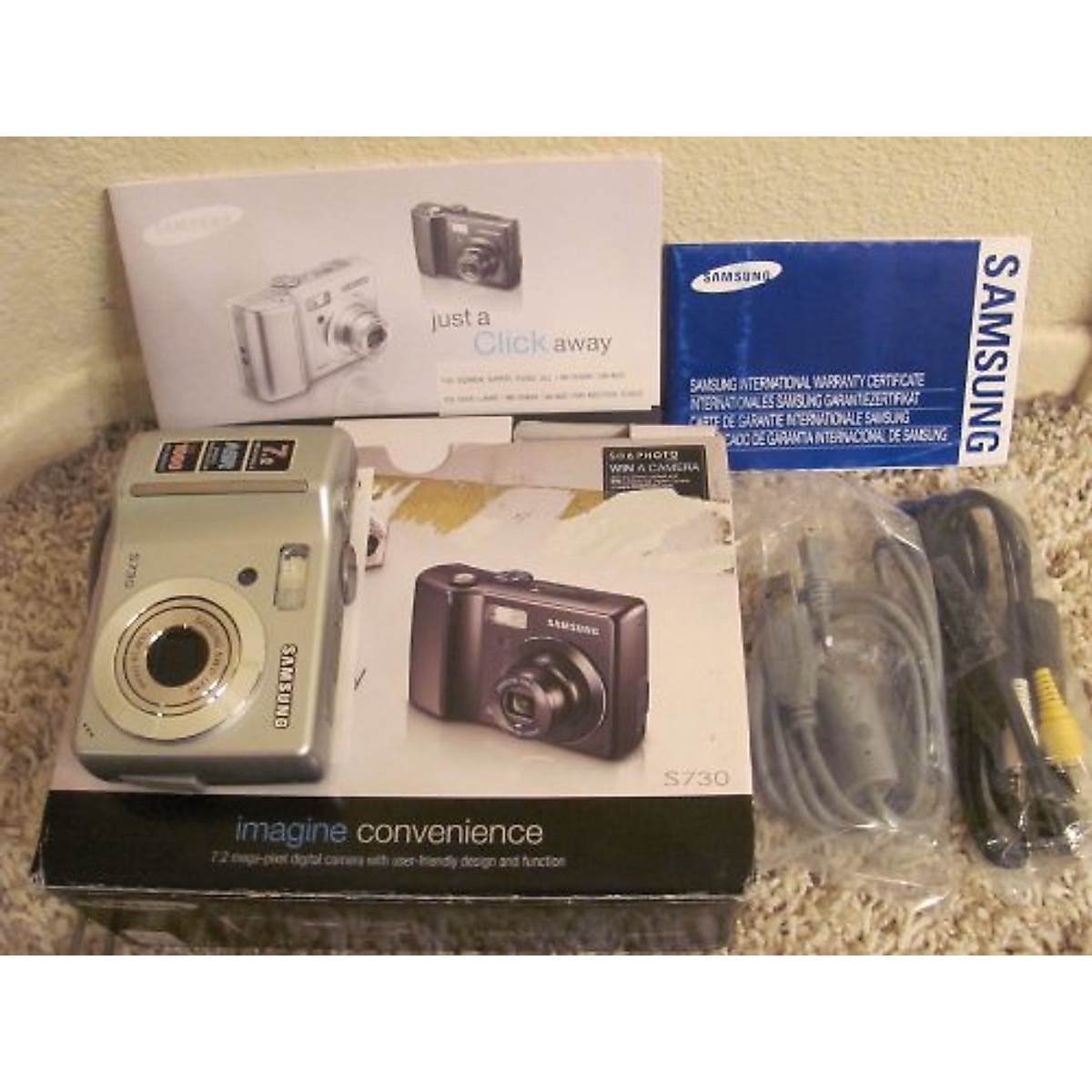 Samsung Digimax S730 7.2MP Digital Camera with 3x Optical Zoom (Silver)