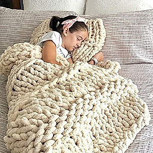 PRELGOSP Chunky Knit Blanket, Handmade Giant Knitted Blanket, Soft Thick Warm Knit Blanket Throw for Bed Chair Couch Sofa, Yoga Mat Rug Home Decor Gift, Machine Washable,Beige,40x60cm