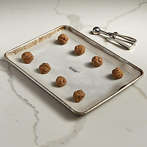 husMait Silicone Baking Mat - Premium Kitchen Pastry Mat for Rolling and Baking Prep - Great for Making Dough, Pastries, Pizza and Pie