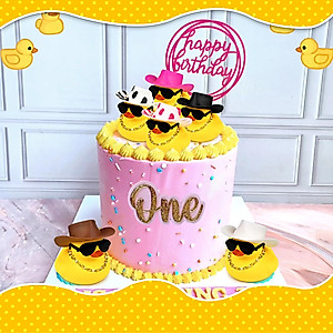 HAVAGDTM 24 Set Cowboy Rubber Duck with Mini Hat Necklace and Sunglasses Bath Duck Toy for Baby Shower Birthday Swimming Party Gift Favor Decorations