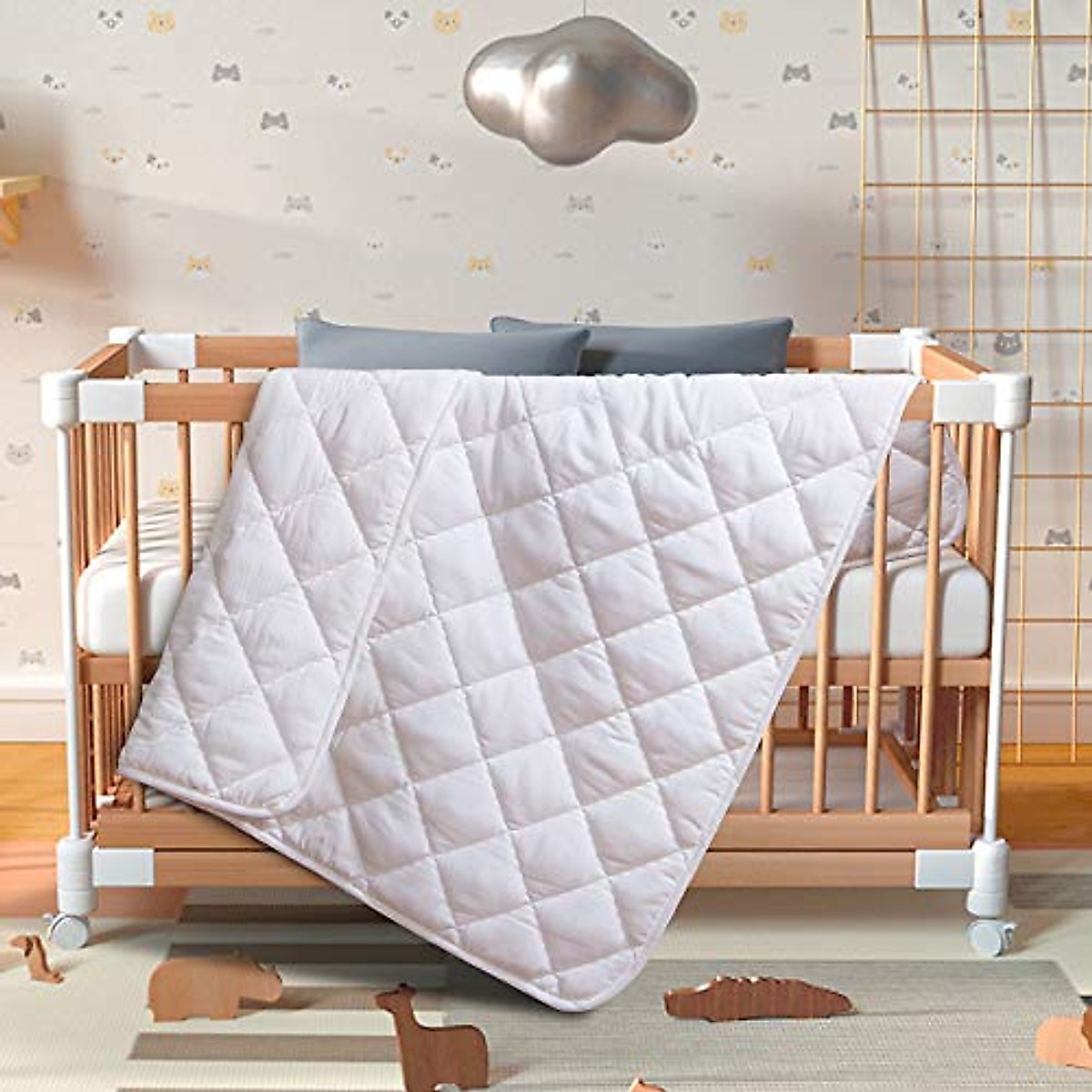 BEDSUM 100% Brushed Microfiber Down Alternative Toddler Comforter, Ultra Soft Lightweight and Warm Breathable Crib Quilted Blanket for Nursery Stroller Bed, 39x47 Inches, White