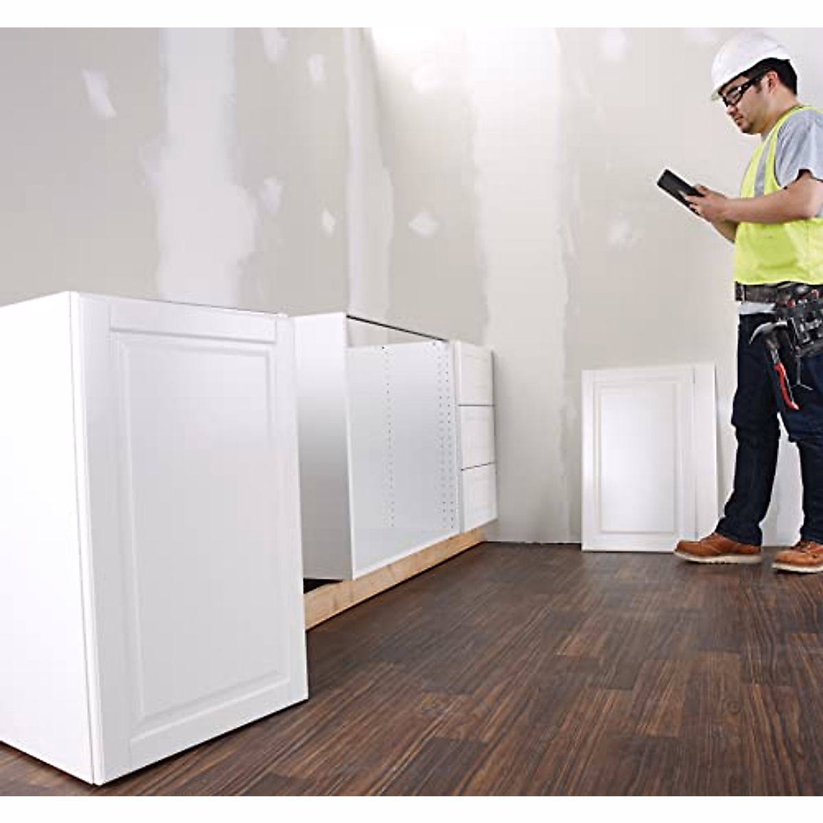 BOSCH Blaze GLM50C Bluetooth Enabled 165ft Laser Distance Measure with Color Backlit Display