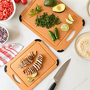 Chef Pomodoro Wood Cutting Board for Kitchen, Dishwasher Safe, Dual-sided with Juice Groove, Non-porous Non-slip Scratch-resistant Surface, Easy Grip Handle, 14.5 x 11 inches