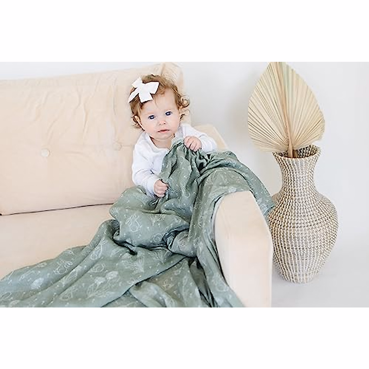 Leyl&Ari Muslin Swaddle Blanket (Sage/Bunny & Dandelion)