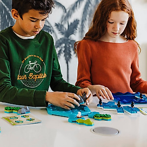 SmartGames Treasure Island Deduction Games Featuring 80 Challenges for Ages 8 - Adult