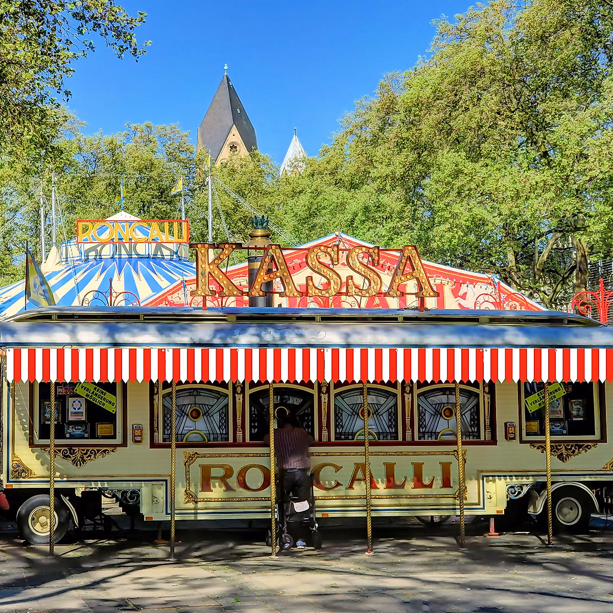 SmoothNovelty Carnival Tent Circus Theme Party Decorations White and Red Striped Circus Awning Decor 3D Awning Circus Tent Canopy for Mardi Gras Carnival Theme Party Decor, 9.84 x 78.74 Inch (6 Pcs)