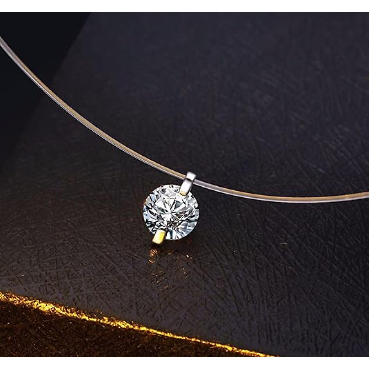 S925 Round fish line two claws Cut Clear Cubic Zirconia Pendant Necklace (silver)