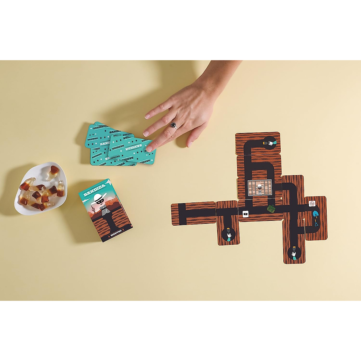 Helvetiq Bandida Card Game - Exciting Sequel with New Challenges! Fun Strategy Game for Family Game Night, Cooperative Game for Kids & Adults, Ages 6+, 1-4 Players, 15 Minute Playtime, Made