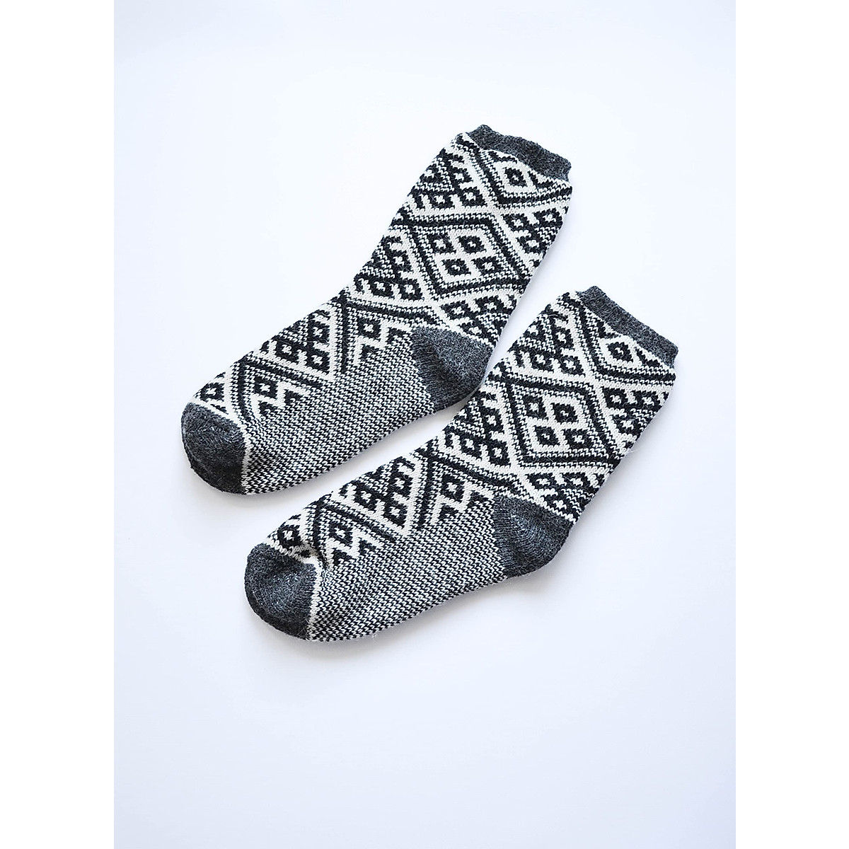 Hand knit socks for men 100% Wool men Warm Woolen Knitted size 9-12.L