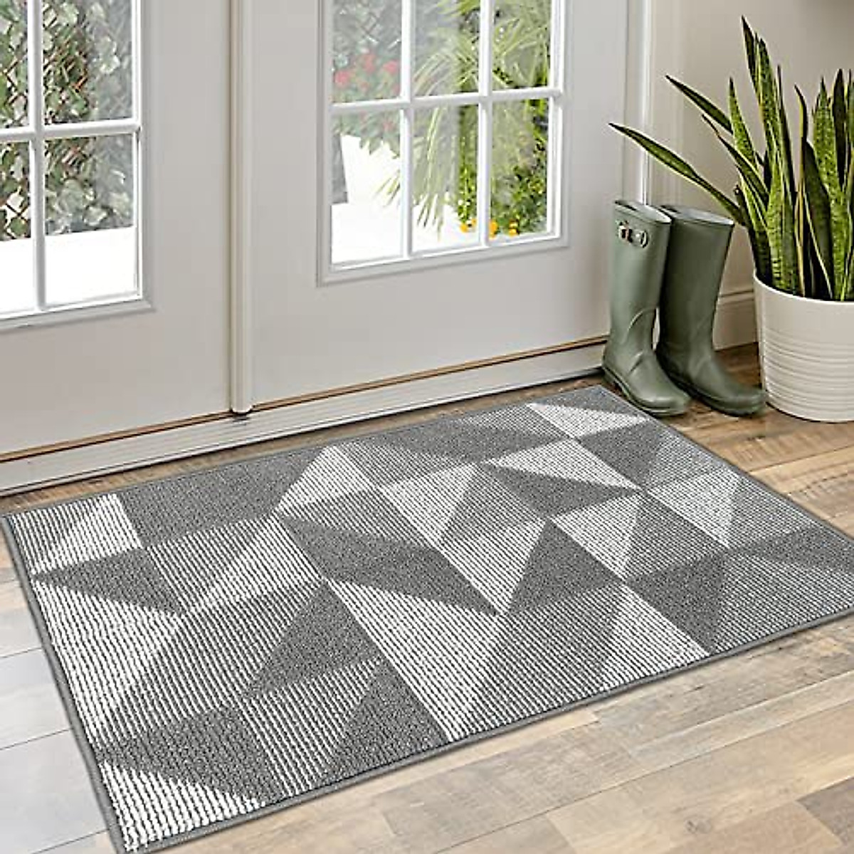 IOHOUZE Indoor Outdoor Doormat, 32" x 20" Non-Slip Grey Outdoor Rug, Absorbent Resist Dirt Front Back Door Mat, Low Profile, Machine Washable, Welcome Mat for Entryway, Patio (Grey Magic Geome)