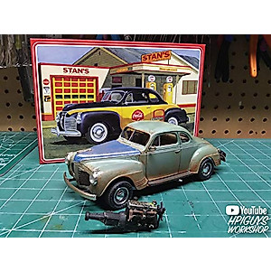 AMT 1941 Plymouth Coupe (Coca-Cola) 2T 1/25 Scale Model Kit (AMT1197M)