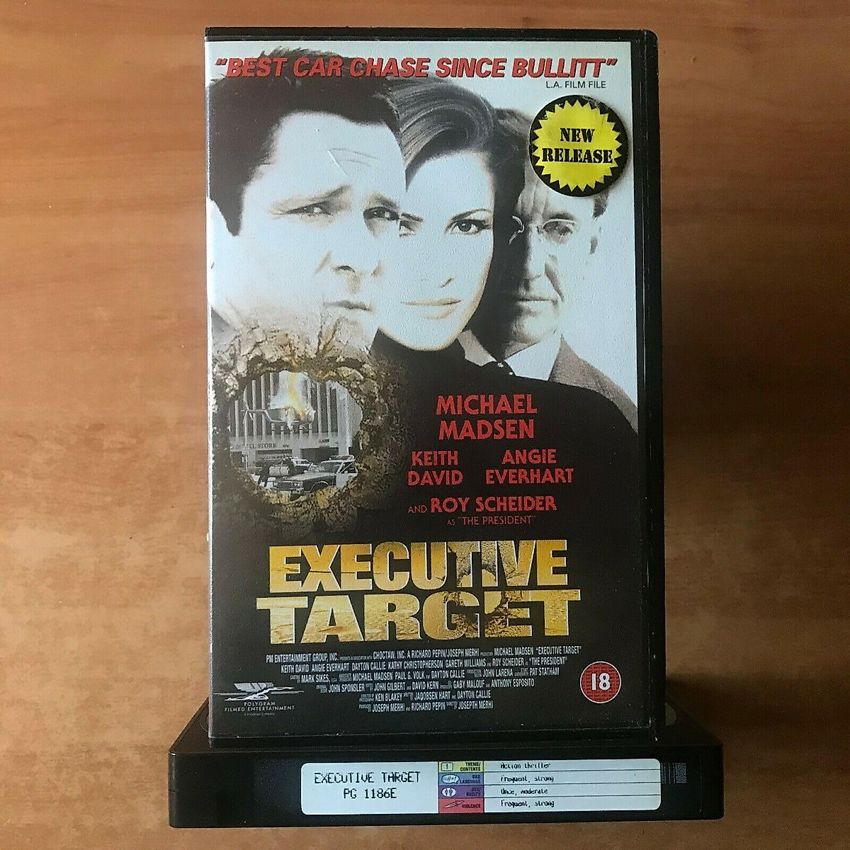 Executive Target [VHS]