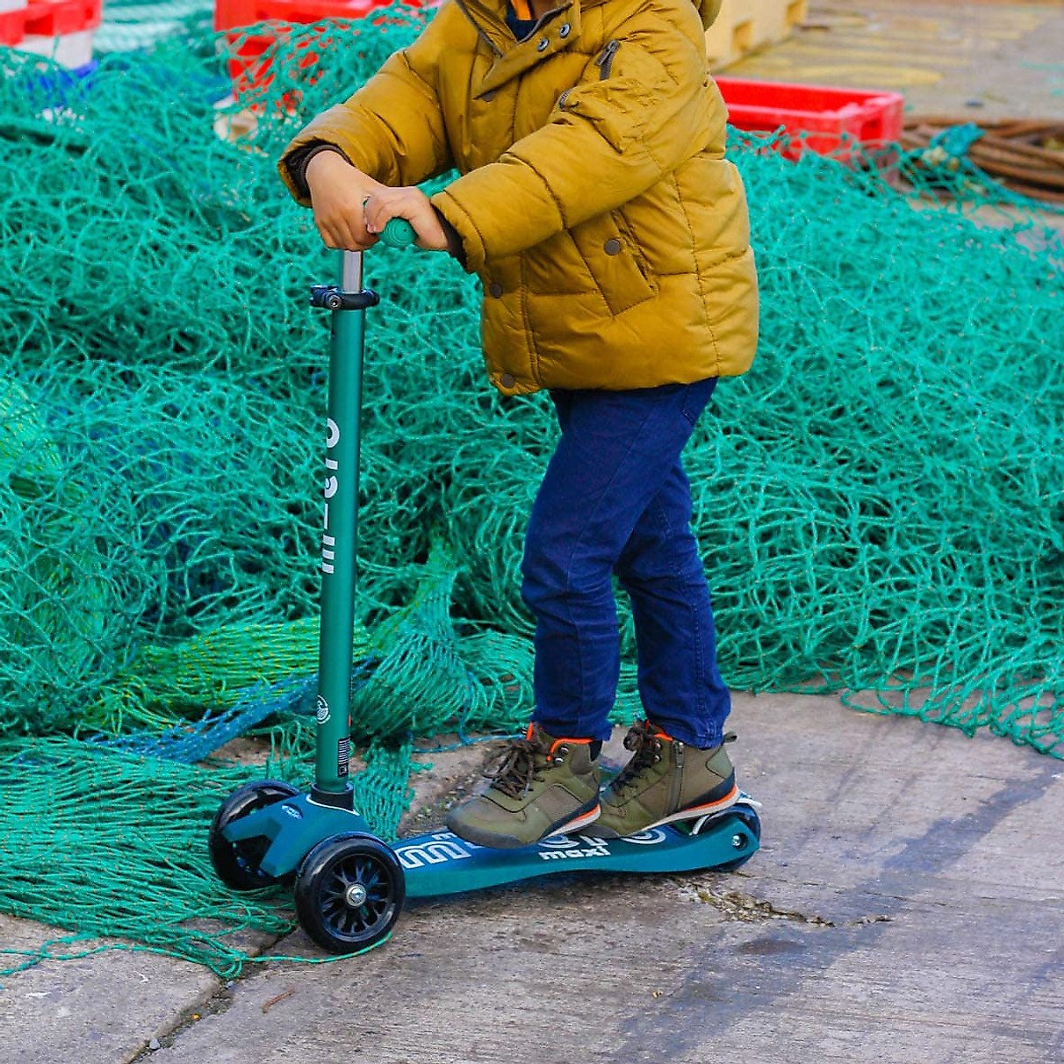 Micro Kickboard - Maxi Deluxe Eco 3-Wheeled, Lean-to-Steer, Swiss-Designed Micro Scooter Made with Recycled and Sustainable Materials for Elementary Kids, Ages 5-12 (Dark Green)