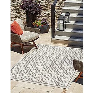 Unique Loom Outdoor Trellis Collection Area Rug - Kafes (7' 10" x 10' Rectangle, Ivory/ Gray)