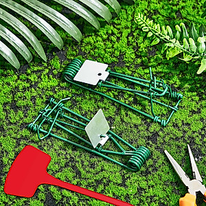 Qualirey 4 Pcs Outdoor Gopher Trap Easy to Set Mole Trap Weather Resistant Gopher Killer Vole Trap with Red T Type Labels for Lawn Garden Farm (Green)