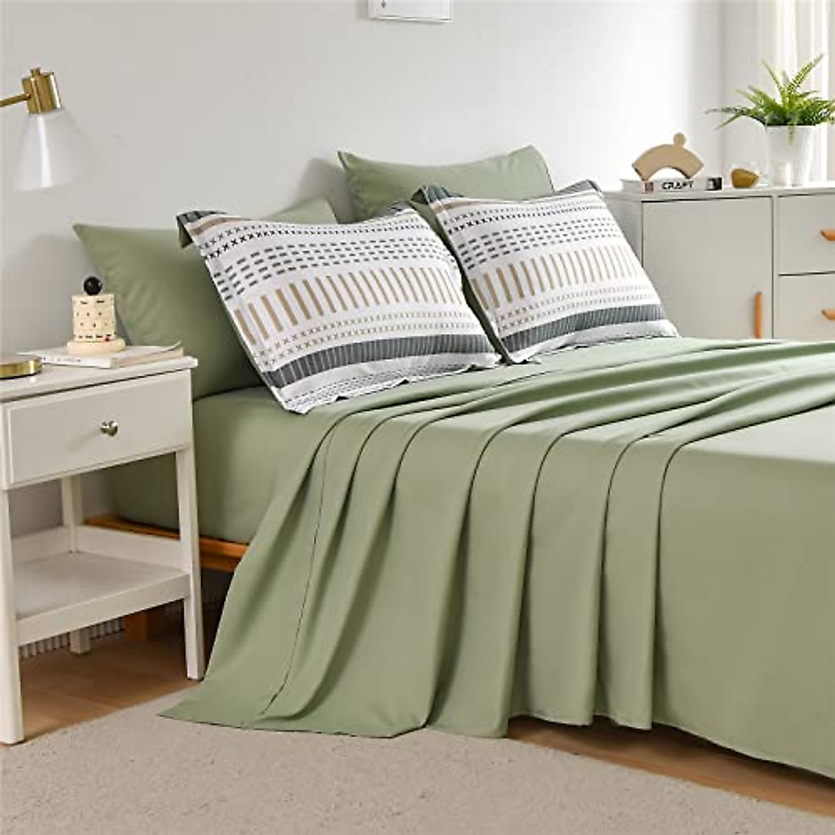 Davulos Boho Stripe Comforter Set King Size 7 Piece Bed in a Bag, White Sage Green Patchwork Striped Comforter and Sheet Set, Soft Microfiber Complete Bedding Set for All Season(Green,King)