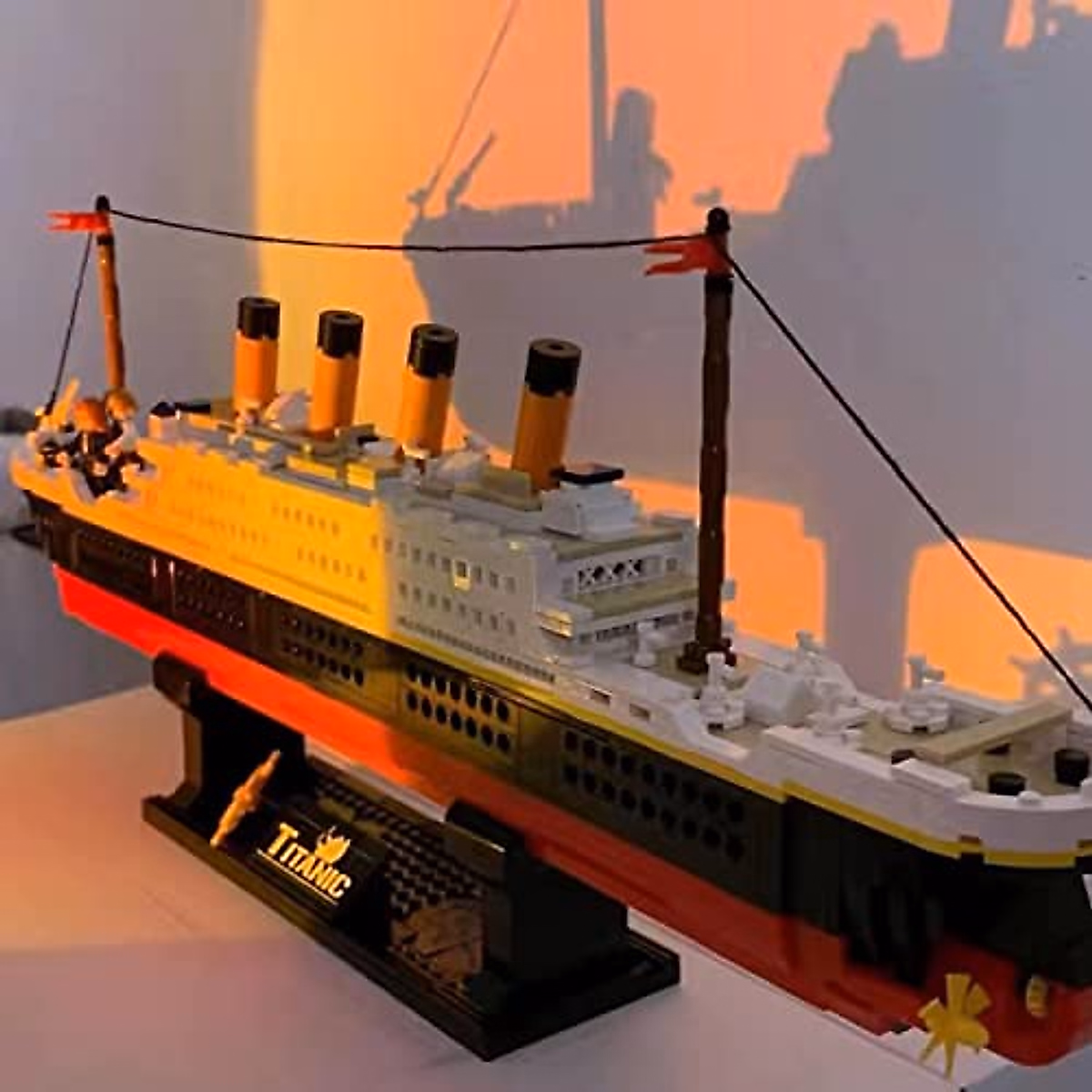 BIDIUTOY Titanic Model Building Blocks Set, Ideal Collection Decoration Educational Toys Architecture Model Ship Building Kit, Gift for Adults& Kids (1288pcs)