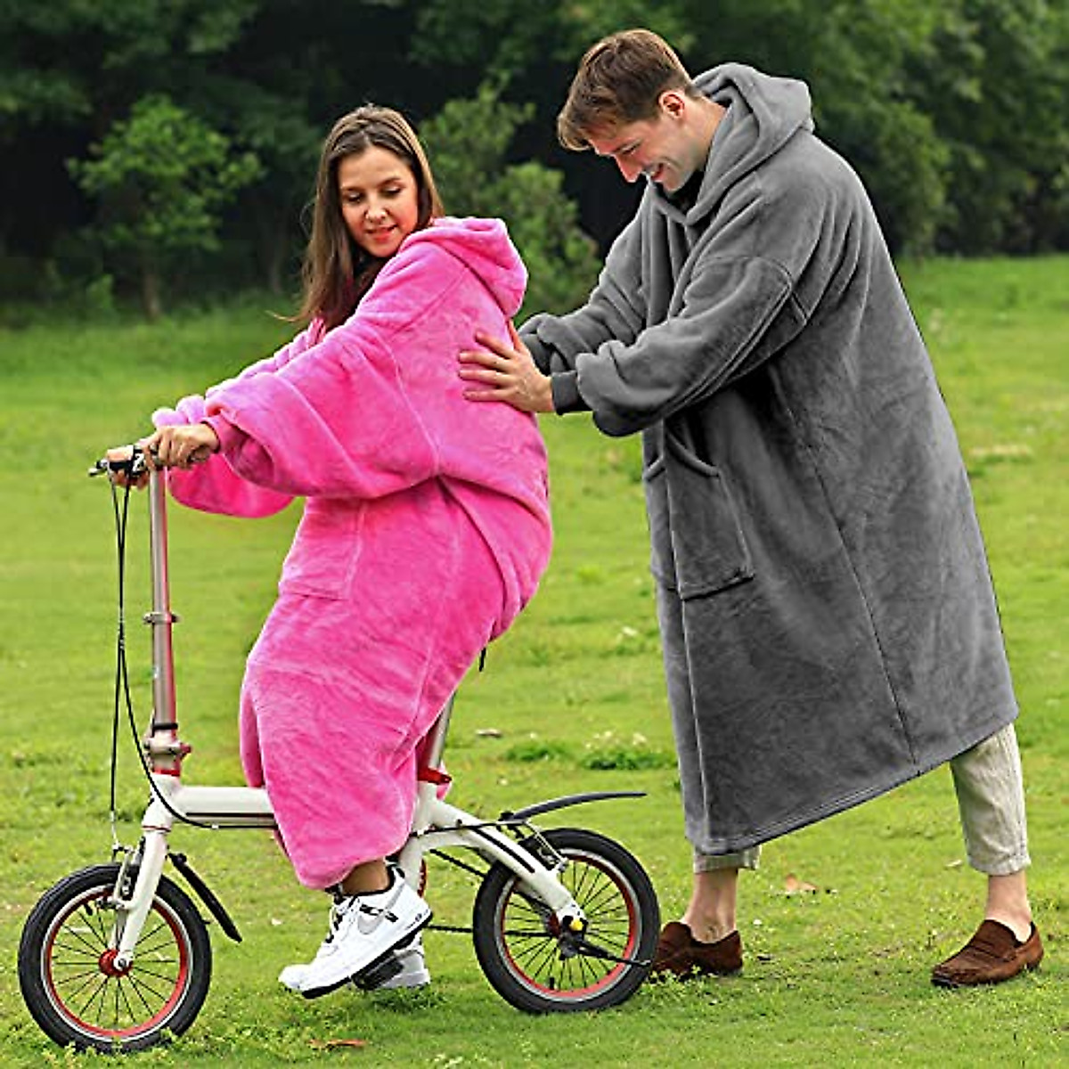 Blanket Sweatshirt Hoodie Blanket, Wearable Blanket Blanket Hoodie for Women, Hooded Blanket Cozy Blanket Women, Super Warm and Oversized Blanket with Sleeves and Giant Pocket (Dark Gray)