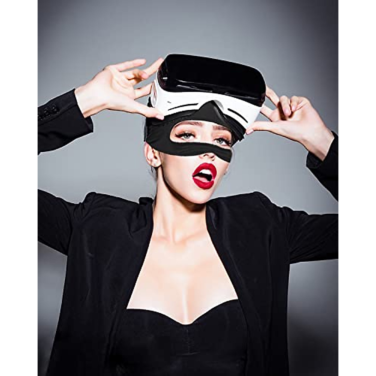 Moxluck VR Eye Mask Cover Breathable Sweat Band for Oculus Quest 2, Sweat Absorbing Oculus Face Cover for VR Fitness Apps & Supernatural and Best Saber Games（2pcs,Black）