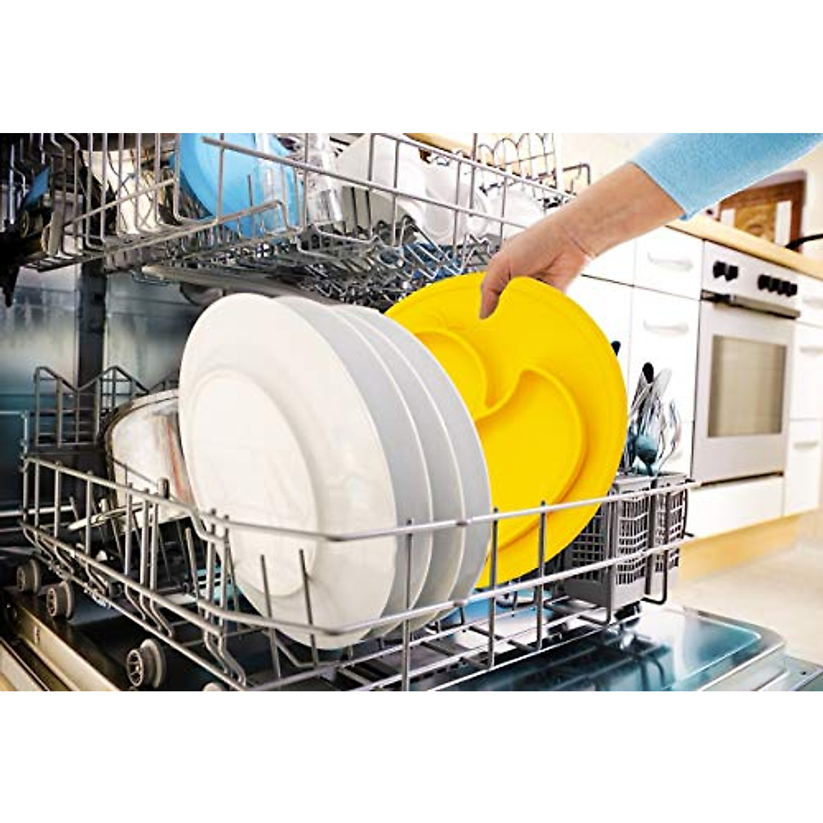 Qshare Toddler Plate, Portable Baby Plates for Toddlers and Kids, BPA-Free Strong Suction Plates for Toddlers, Dishwasher & Microwave Safe Silicone Placemat 9x6x1.4 inch