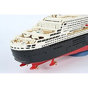 Revell 05808 Queen Mary 2 Cruise Liner - 1:1200 Model Kit