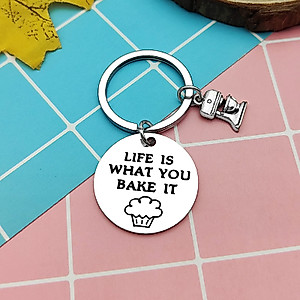 Heigebi Baker Gift Baking Lover Keychain Pastry Chef Gifts for Women Men Baker Keyring Jewelry Culinary Student Culinary School Graduation Gift Thanksgiving Day Christmas Birthday Present