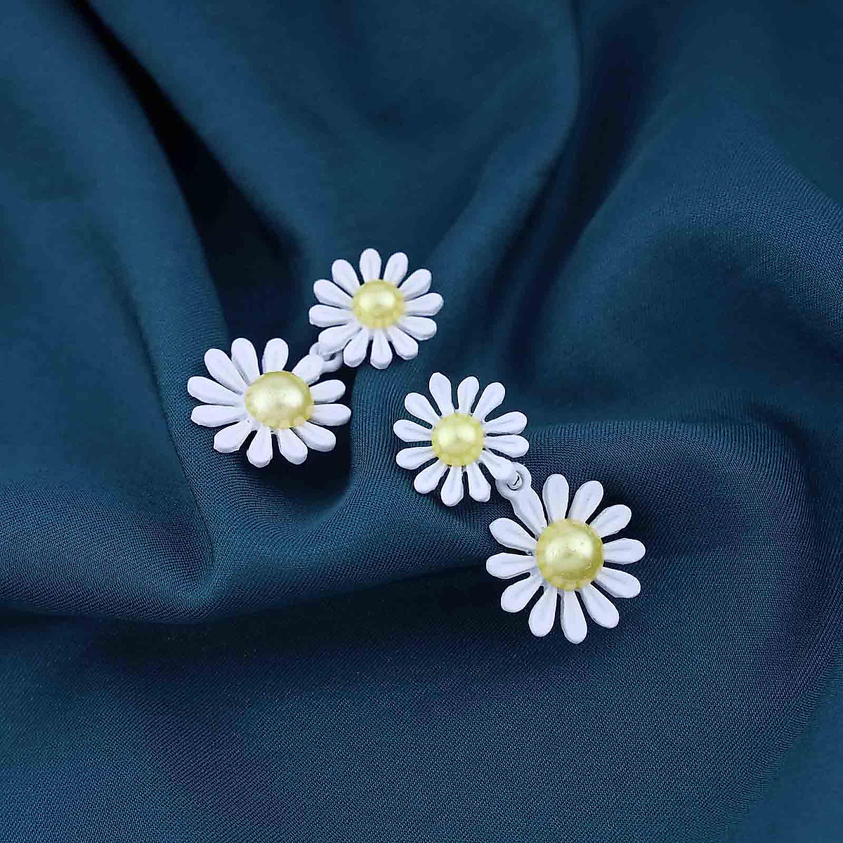 Sttiafay Vintage Resin Daisy Flower Earrings White Flower Stud Earrings Acrylic Daisy Dangle Earrings Boho Sunflower Flower Earrings Jewelry for Women and Girls