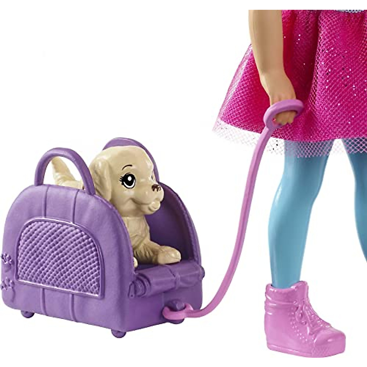 Barbie Dreamhouse Adventures Doll & Accessories, Travel Set with Blonde Chelsea Small Doll, Puppy, Carrier & Backpack That Opens