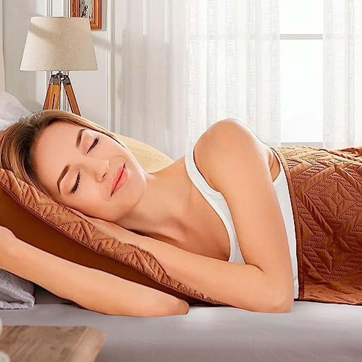 Full Queen Size Burnt Orange Rust Quilt Set - Lightweight 3-Piece 90''x98'' Bedspread Coverlet with Checkered Pattern, Soft Warm Microfiber Bed Cover for All Seasons (1 Quilt, 2 Pillow Shams)