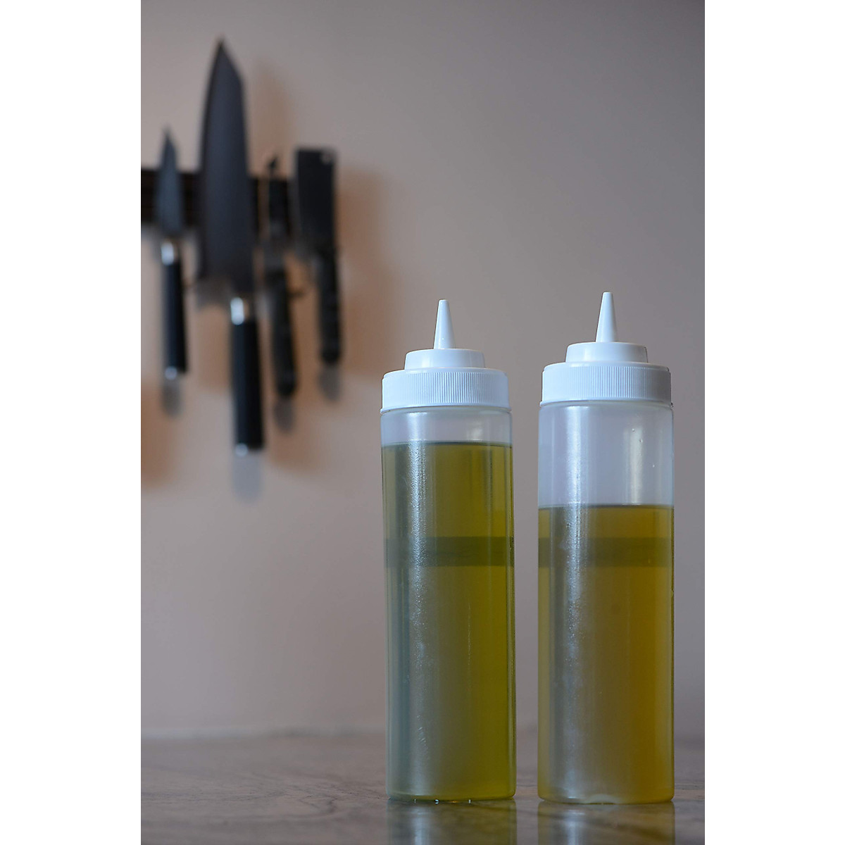 24 Oz Plastic Condiment Squeeze Bottles [3 PACK] Squirt Bottle for Sauces, Dressing, Arts and Crafts, Ketchup, Mustard, Oil, BBQ - Clear Reusable Plastic Containers, BPA Free, Dishwasher Safe