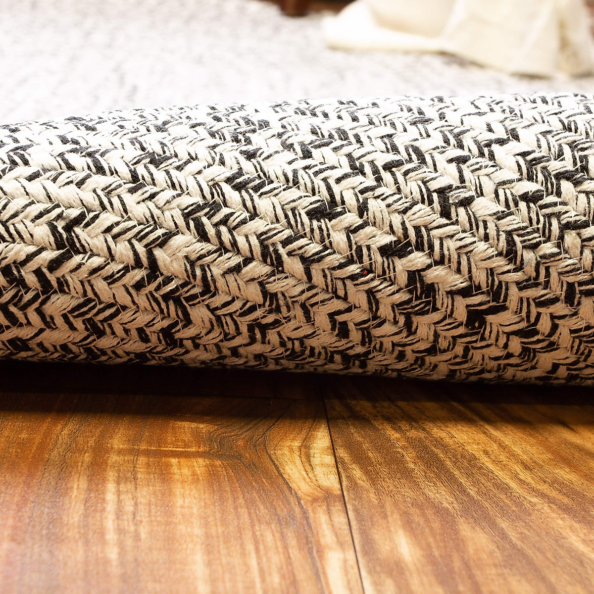 Super Area Rugs Farmhouse Braided Rug Cotton Kitchen Reversible Carpet, Black & White, 4' X 6' Oval