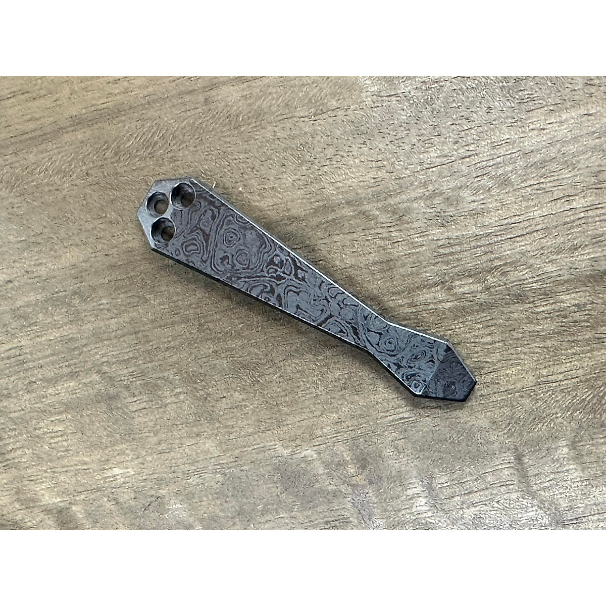 Oil Slick ALIEN engraved Zirconium Dmd CLIP for most Spyderco models
