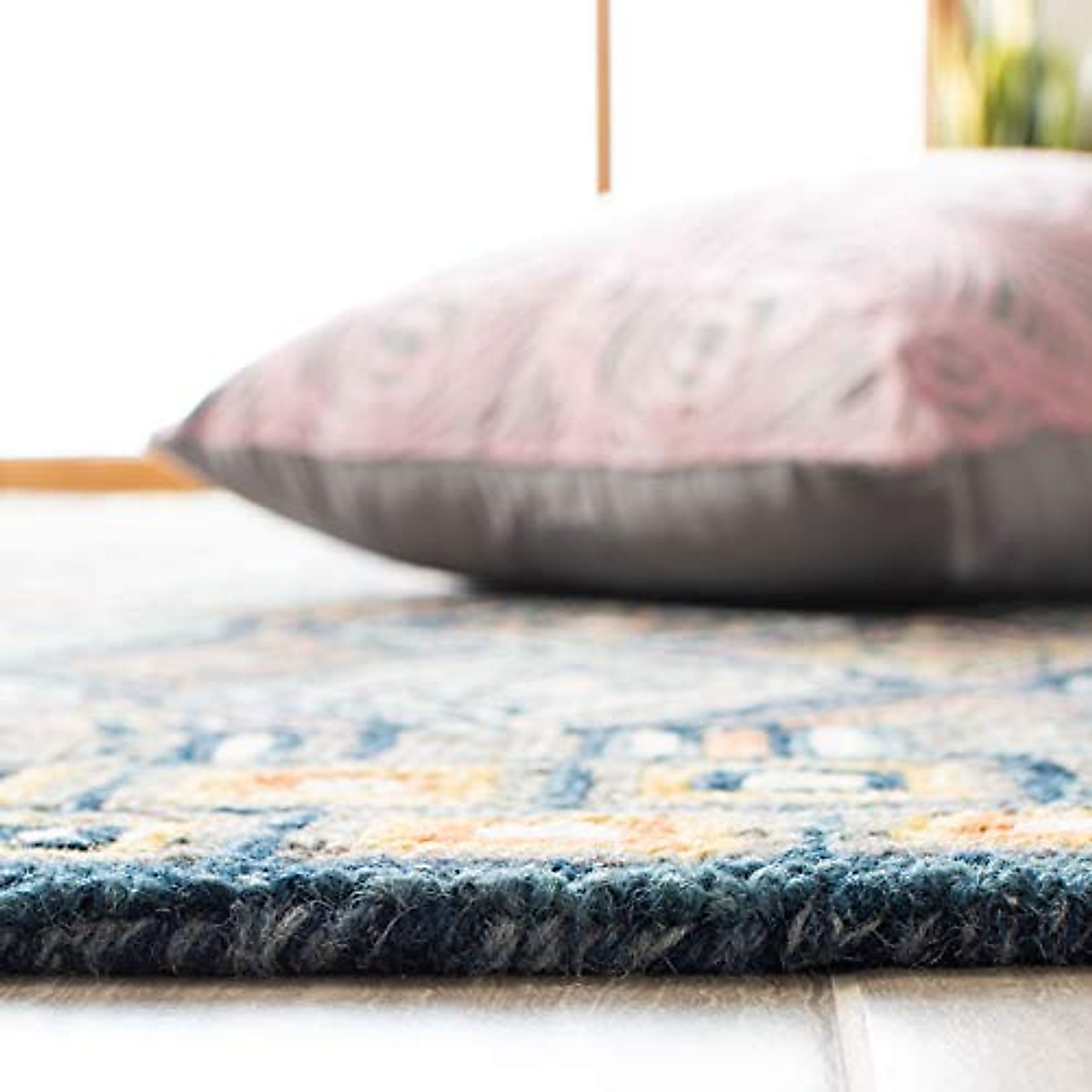 SAFAVIEH Aspen Collection Area Rug - 5' x 8', Blue & Gold, Handmade Boho Wool, Ideal for High Traffic Areas in Living Room, Bedroom (APN810M)